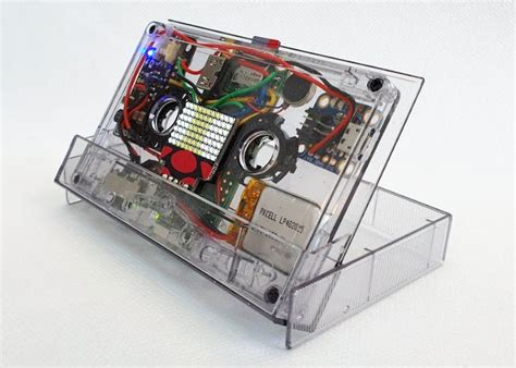 raspberry pi cassette internet of things scroller geeky gadgets