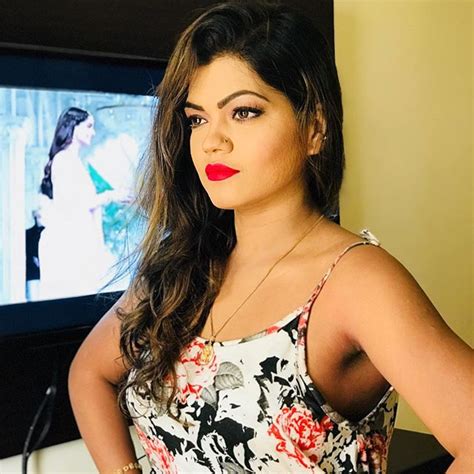 Nisha Dubey Picture Wallpaper Image Gallery Beautiful Photo Hot