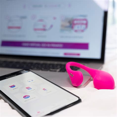 Lovense Lush 3 Bluetooth Remote Controlled Vibrator Cirillas
