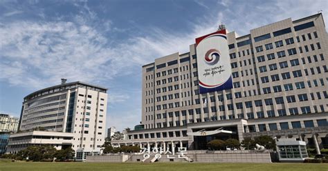 단독 50여명 사직 권고 대통령실 현재까지 10명 그만뒀다 단독 50여명 사직 권고 대통령실 현재까지 10명 그만뒀다