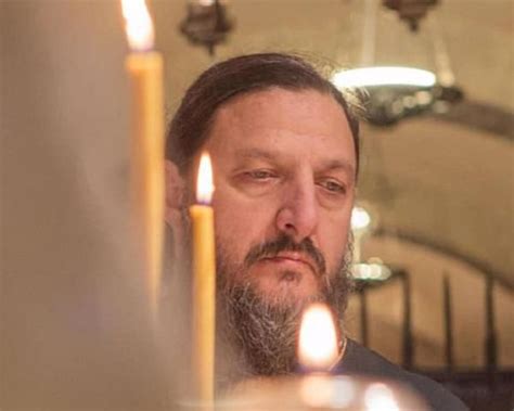 ვერ უძლებენ ასაკოვანი დედები აქაურ ურთულეს სამუშაოს კეთილი ინებეთ ახალგაზრდებო და თქვენ