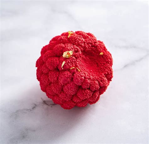 Petit Gateaux Cu Zmeura Si Ciocolata Ruby Pastry Workshop