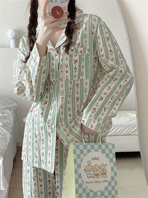 멜팅라운지 레트로 빈티지 꽃무늬 긴팔 줄무늬 잠옷 파자마