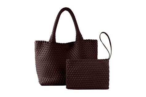 Reese Witherspoon Carried A Woven Tote Bag Get The Look From 28