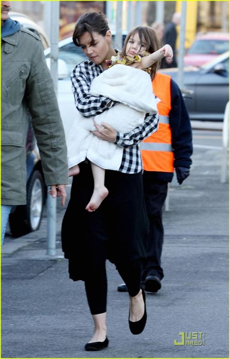 Katie Holmes Sex And The City Star Photo 2108702 Celebrity Babies Katie Holmes Suri