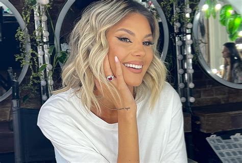 Ramona Olaru vrea să i căsătorească mai repede pe Răzvan Simion cu