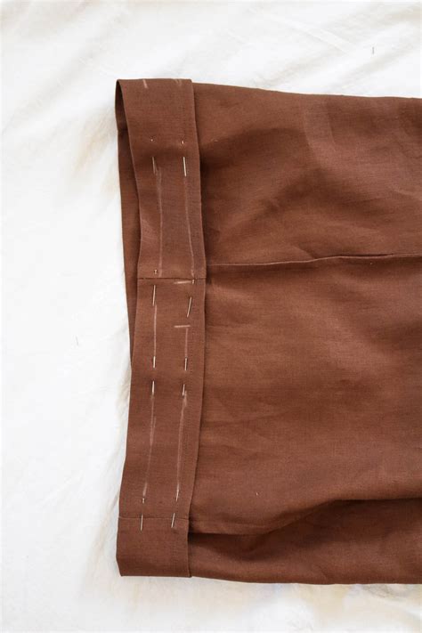 DIY Gathered Shorts With The Eve The Essentials Club