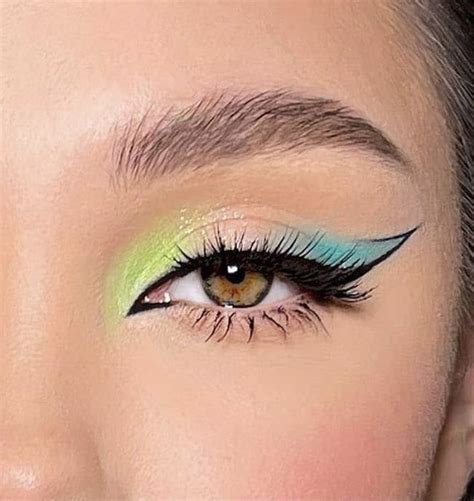Different Eyeliner Styles Pattern For Different Types Of Eyes Eyeliner Style Eyeliner Pictures