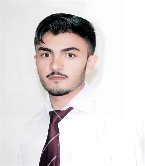 Roman Khan Medium