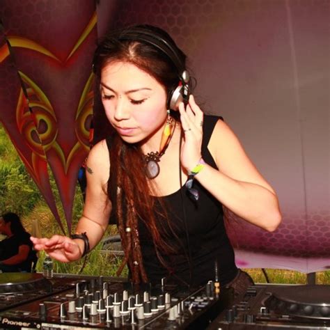 Stream Dj Soniya Music Listen To Songs Albums Playlists For Free On