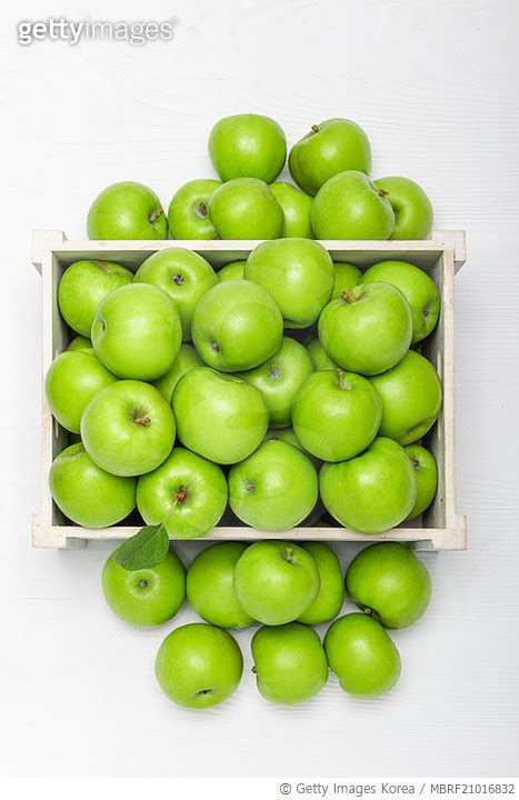 Mbrf21016832 게티이미지코리아 한상자가득 풋사과상자 Royalty Free 이미지