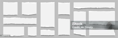 현실적인 찢어진 종이 가장자리 컬렉션 찢어진 종이 시트 찢어진 사각형 수평 흰색 종이 스트립 찢어진 종이 조각의 긴 수평 세트 어두운 배경에 찢어진 종이와 종이 스트립 세트