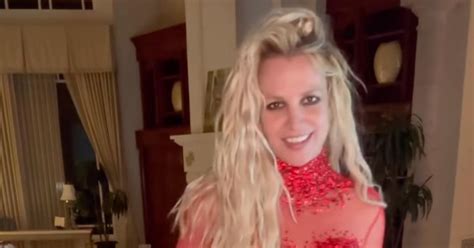 Britney Spears Dances In Revealing Red Outfit On Instagram Photos