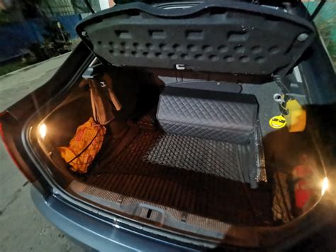 Чемоданчик, чуть чуть порядка в багажнике — Skoda Octavia A5 Mk2, 1,8 л ...