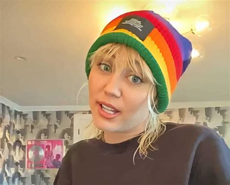 Miley Cyrus Suffers Injury In Late Night Bath The Blast