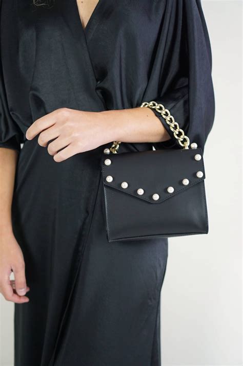 Borsa A Tracolla Nera Perle Pelletteria Made In Italy Reboot Store