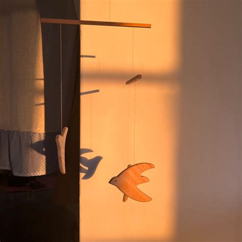 מובייל ציפור קינטי סנונית׳ מובייל לחדר ילדים סטודיו סתיו סטודיו סתיו