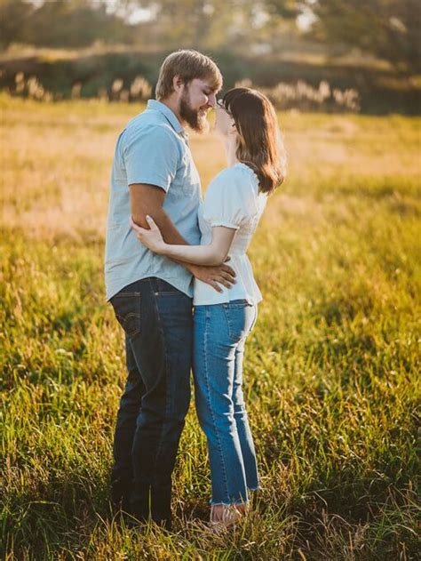 Dylan Thiel And Lindsey Jarviss Wedding Website The Knot