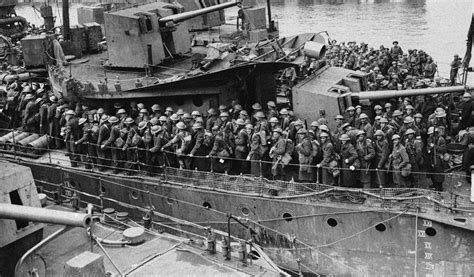 20 Historic Photographs From The Ap Images Archive Show The Scene Of