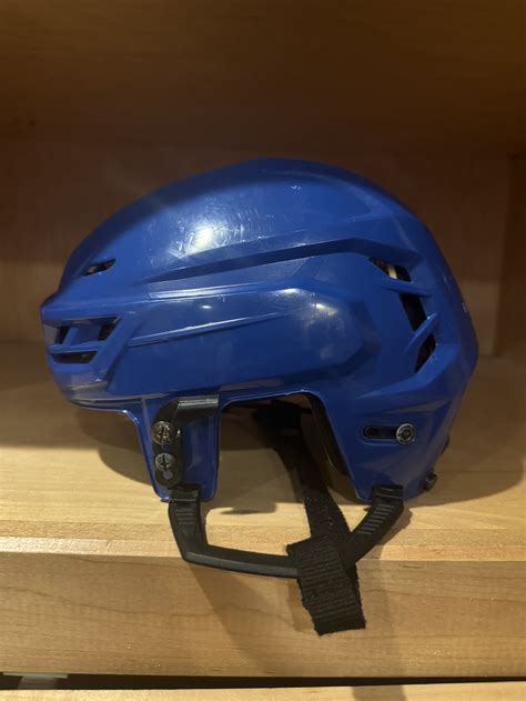 Ccm Resistance Hockey Helmet Sidelineswap