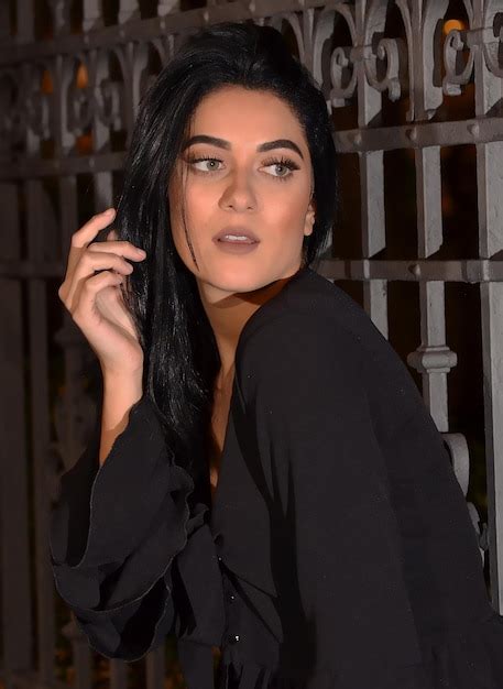 Sexy Arab Woman Pictures Freepik