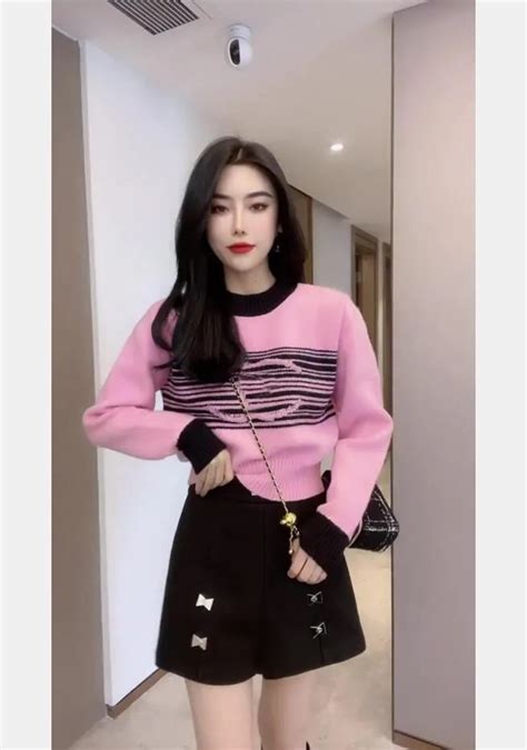 Luxury Designer Pink Letters Pullover Pink Cropped Sweater For Women