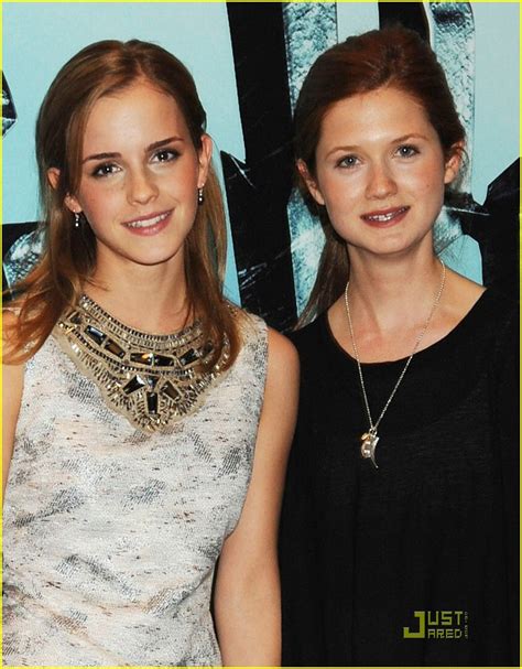 Bonnie Wright Y Emma Watson Emma Watson Biography Movies Harry