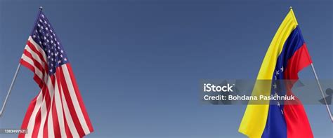 측면에 깃대에 베네수엘라와 미국의 국기 파란색 배경에 플래그가 표시됩니다 텍스트에 대 한 배치 미국 베네수엘라 국기 연방 3d 일러스트레이션 0명에 대한 스톡 사진 및 기타