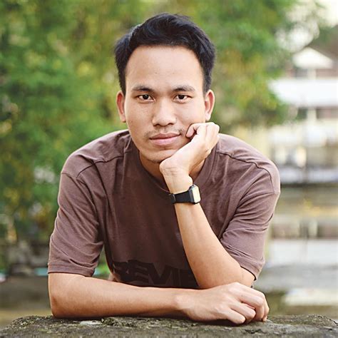 ২০১৫ কী ১৬ রাঙ্গামাটি চীবর দানে গিয়ে টিটিসির রাস্তায় ভার্চুয়াল জগতের পরিচিত এক মুখের সাথে