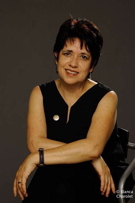 Liset Cotera Alrededor Del Fuego