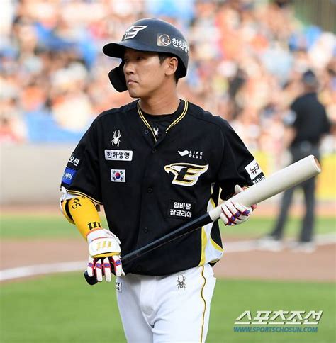 독립구단→최강야구 신화 아무나 쓰나실책 뒤 또 나에게 와라 그리고 연습 또 연습 전의 불태웠다