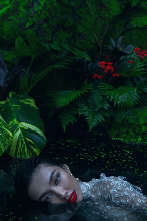 Hoa H U Th Y Ti N Sexy H T N C