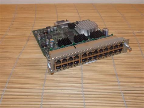 MODULE DE SERVICE EtherSwitch amélioré Cisco SM ES P couche pour et EUR