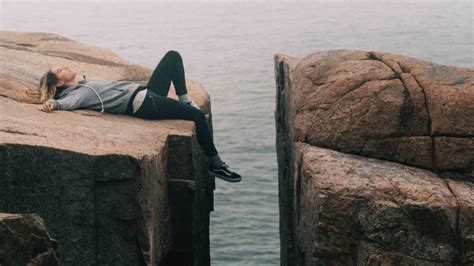 The Adrenal Thyroid Connection Aviva Romm Md