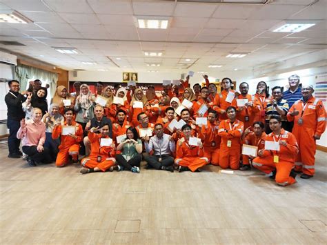 jasni narawi on linkedin finally it s their graduation day for