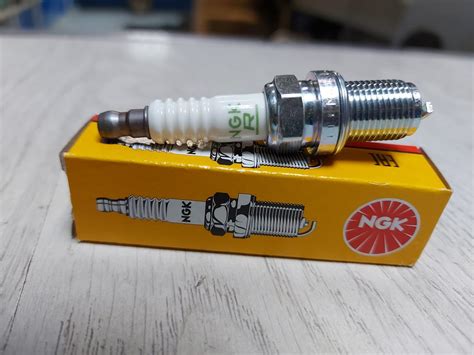 Свеча зажигания NGK-BPR 6 EY(Аналог-А17ДВРМ) ВАЗ-08 карб. AvtoZP