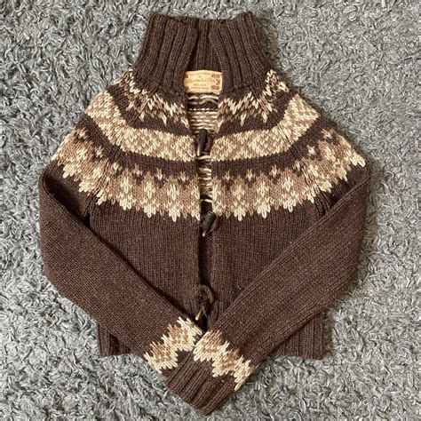 please please please help me with dating pricing and describing this