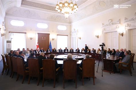 საქართველოს საქართველოს პრემიერ მინისტრი ირაკლი კობახიძე უზენაესი სასამართლოს მოსამართლეებსა