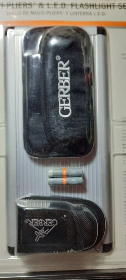 Gerber Multi Tool Pliers L E D Flashlight W 3 Lenses Hard Case Aluminum