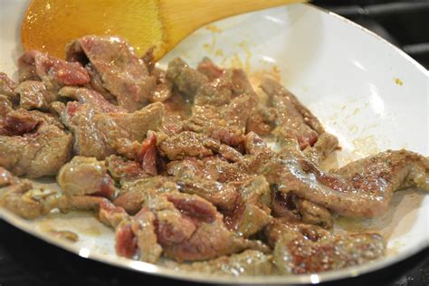 필리치즈 스테이크 샌드위치