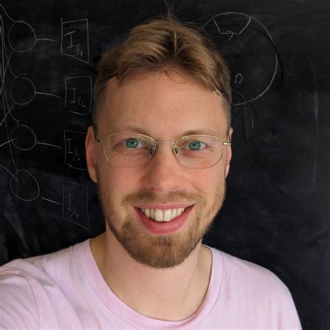 Stuart Thomsons Instagram Twitter And Facebook On Idcrawl