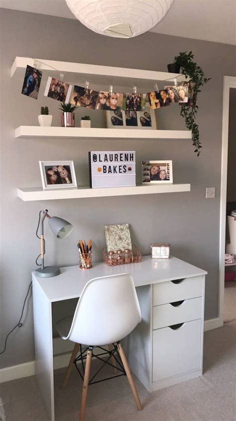 مدل میز تحریر سفید؛ مناسب برای دکوراسیون های شیک و مدرن