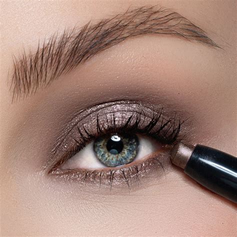 Curtain Call A Smokey Slate Mauve Shimmer Eyeshadow Stick Runway Rogue