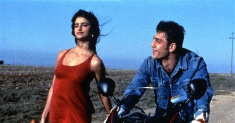 Penelope Cruz Cried After First Nude Scene At But Very Sexy Movie Shaped Her Life Daily