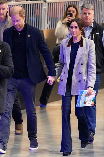 Meghan Markle Wore A Antiskinny Jean Denim Trend Who What Wear
