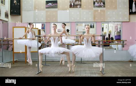 Ballet Plie