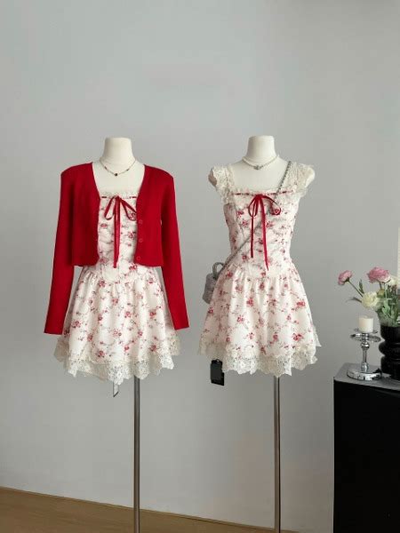 L 당일출고 복고 플라워 레이스 넥 아일렛 쁘띠 원피스 에이블리