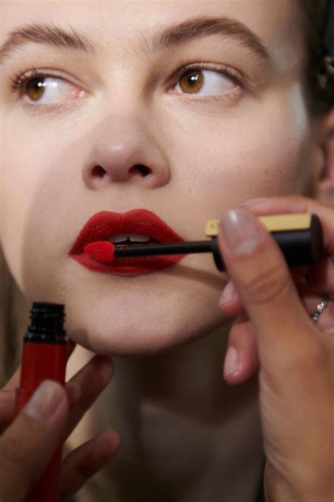 How To Get The Perfect French Red Lip Makeup Look Artofit