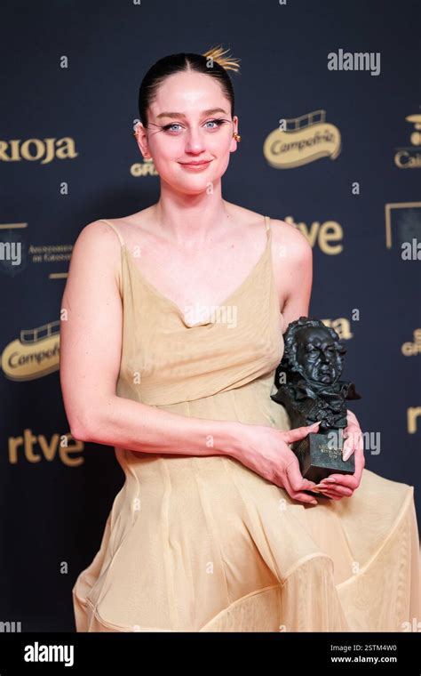 Goya Award For Best New Actress 60 Photos Moonagedaydreamfilm