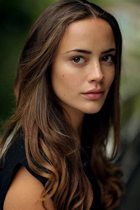 Sophie Robertson Ahshowtv